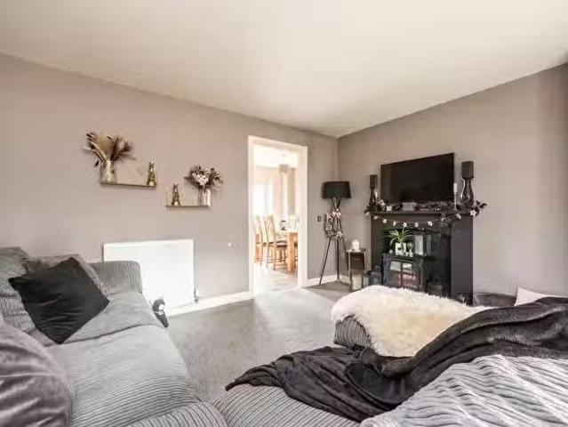 3 Bedroom Semi Detached House For Sale In Kane Wynd, Edinburgh.