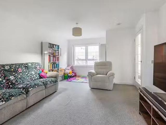 3 Bedroom Semi detached House For Sale In Kane Wynd, The Wisp.