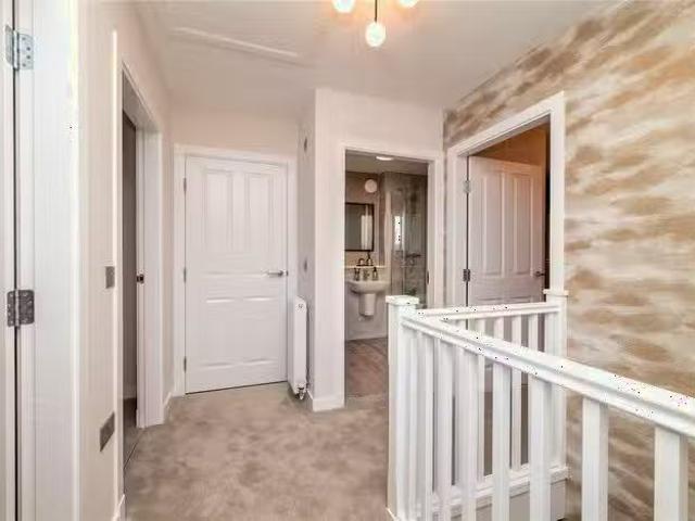 3 Bedroom Semi Detached House For Sale In Katewell Avenue, Gla.