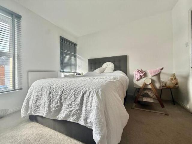 3 bedroom semi detached house for sale in Kemball Street, Ipswich, IP4