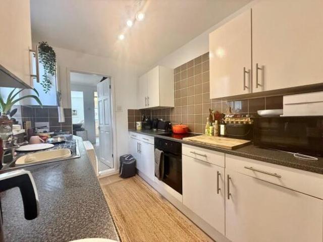 3 bedroom semi detached house for sale in Kemball Street, Ipswich, IP4