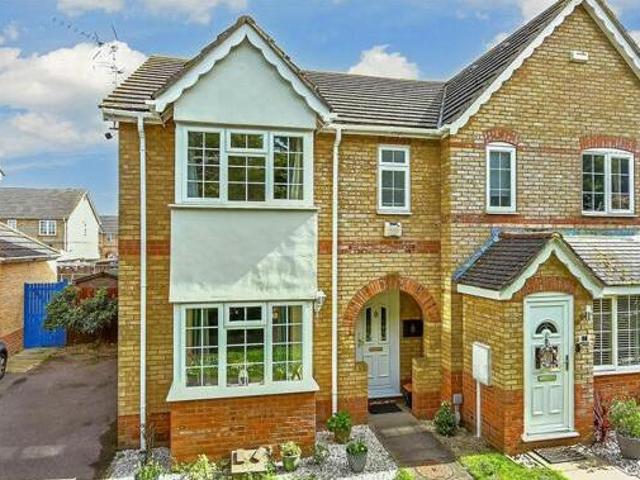 3 Bedroom Semi detached House For Sale In Kemsley, Sittingbourne