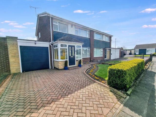 3 bedroom semi detached house for sale in Kenmoor Way, Chapel Park, NE5