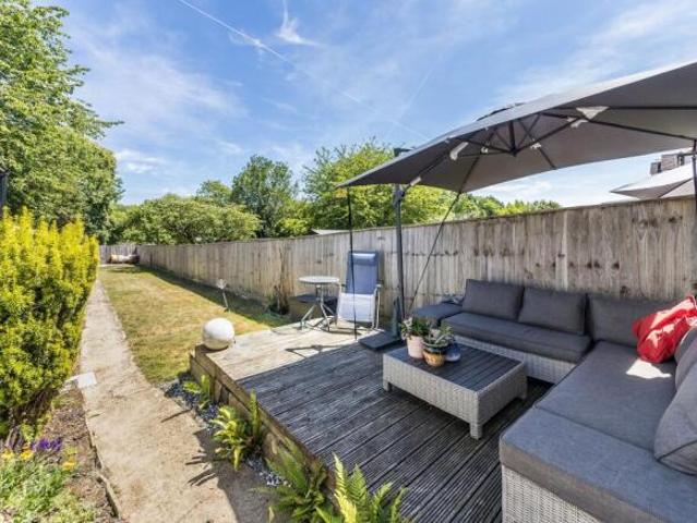 3 bedroom semi detached house for sale in Kennington Road, Kennington, OX1