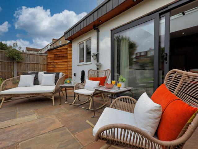 3 bedroom semi detached house for sale in Kensington Road, Southend on sea, SS1