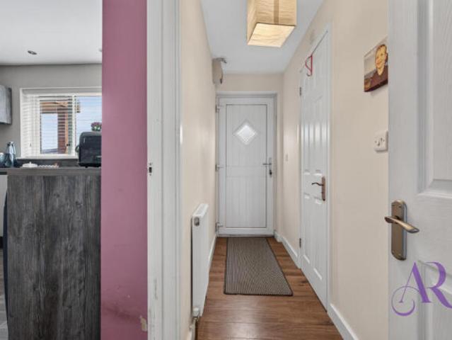 3 bedroom semi detached house for sale in Keats Close, Newport Pagnell, MK16 8DW, MK16