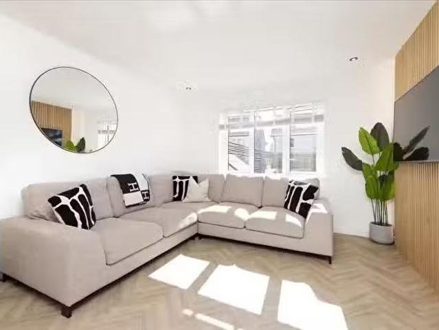 3 Bedroom Semi Detached House For Sale In Keggie Crescent, Edi.