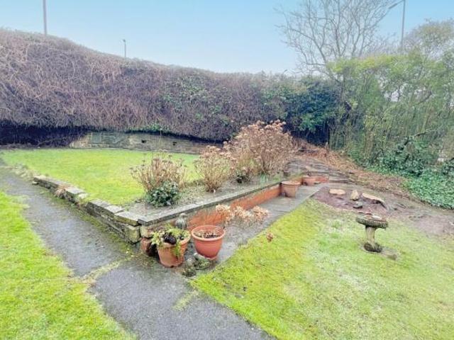 3 bedroom semi detached house for sale in Kingsdale Crescent, Bradford, West Yorkshire, BD2