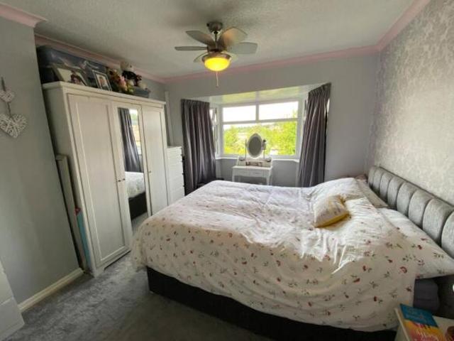 3 bedroom semi detached house for sale in Kingsdale Drive, Bradford, BD2