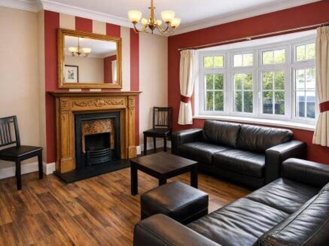 3 bedroom semi detached house for sale in Kingshill Avenue, Romford, RM5