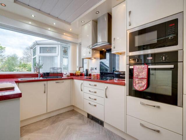 3 bedroom semi detached house for sale in Kingsley Drive, Birkenshaw, BD11