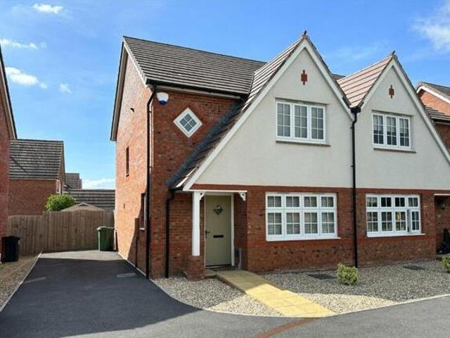 3 Bedroom Semi detached House For Sale In Kingsteignton, Newton Abbot