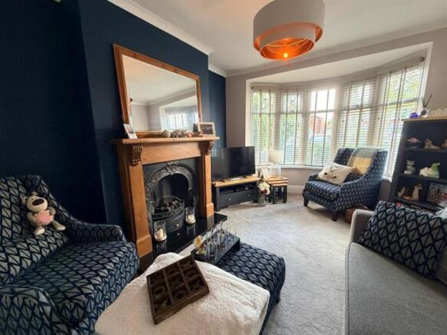3 bedroom semi detached house for sale in Kingston Road, Willerby, Hull, HU10