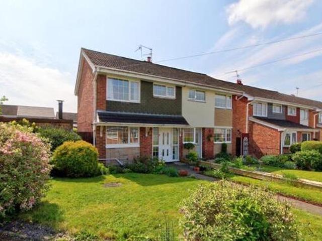 3 Bedroom Semi detached House For Sale In Kingswinford