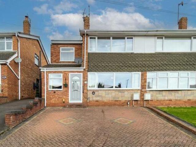 3 Bedroom Semi detached House For Sale In Kingswinford