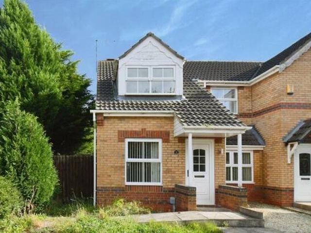 3 Bedroom Semi detached House For Sale In Kingswood