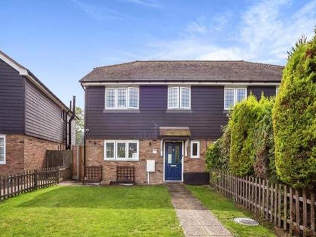 3 Bedroom Semi detached House For Sale In Kingswood