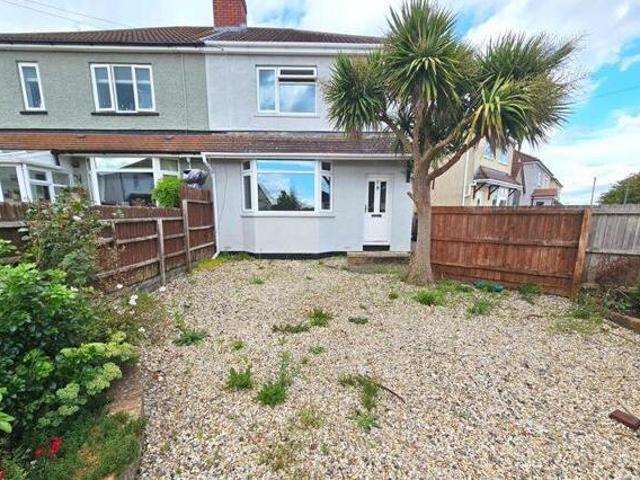 3 Bedroom Semi detached House For Sale In Kingswood