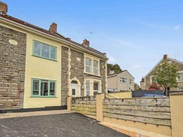 3 Bedroom Semi detached House For Sale In Kingswood