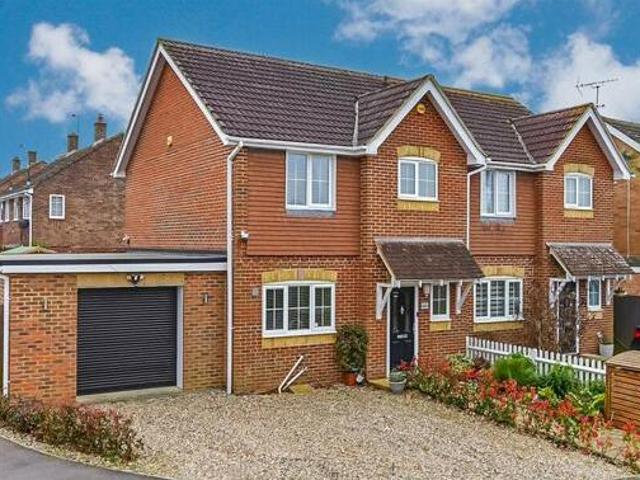 3 Bedroom Semi detached House For Sale In Kingswood, Maidstone