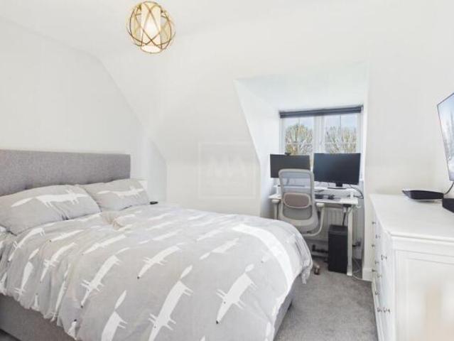 3 bedroom semi detached house for sale in Kingswood Road, Westbrook, WA5