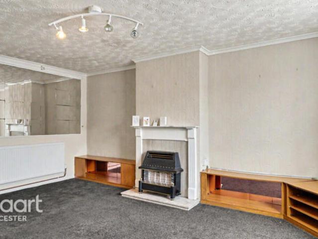3 bedroom semi detached house for sale in Kinsdale Drive, Leicester, LE5