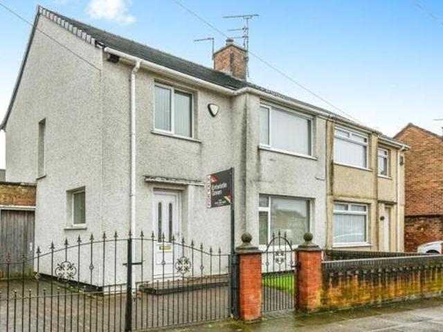 3 Bedroom Semi detached House For Sale In Kirkby, Merseyside
