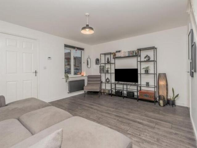 3 bedroom semi detached house for sale in Kitchen Road, Tyersal, Bradford, West Yorkshire, BD4
