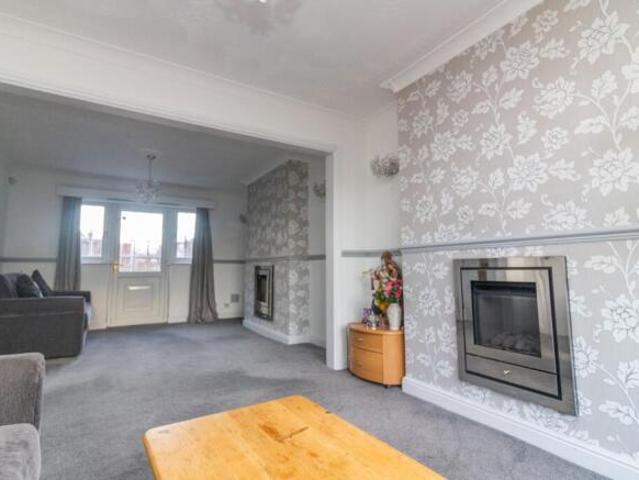 3 bedroom semi detached house for sale in Kitchener Road, Leicester, LE5