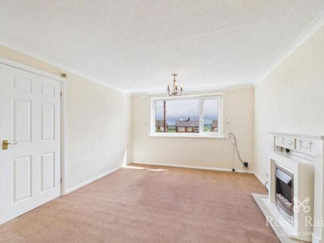 3 bedroom semi detached house for sale in Knaresborough Drive, Huddersfield, West Yorkshire, HD2