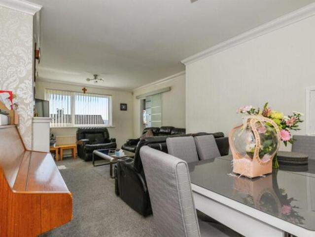 3 bedroom semi detached house for sale in Knaresborough Drive, Huddersfield, HD2