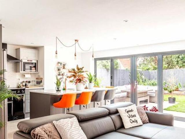 3 Bedroom Semi detached House For Sale In Knebworth