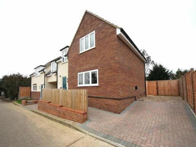 3 Bedroom Semi detached House For Sale In Knebworth, Hertfordshire