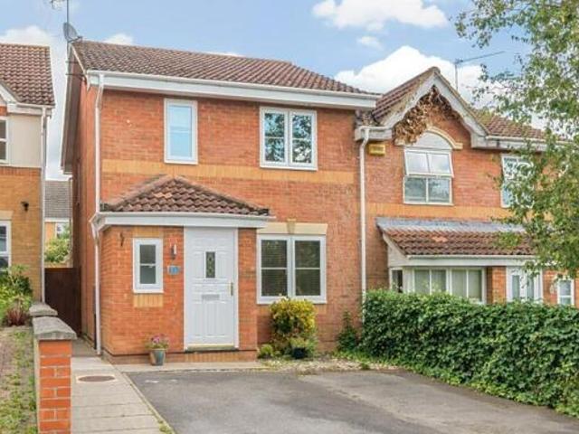 3 Bedroom Semi detached House For Sale In Knightwood Park
