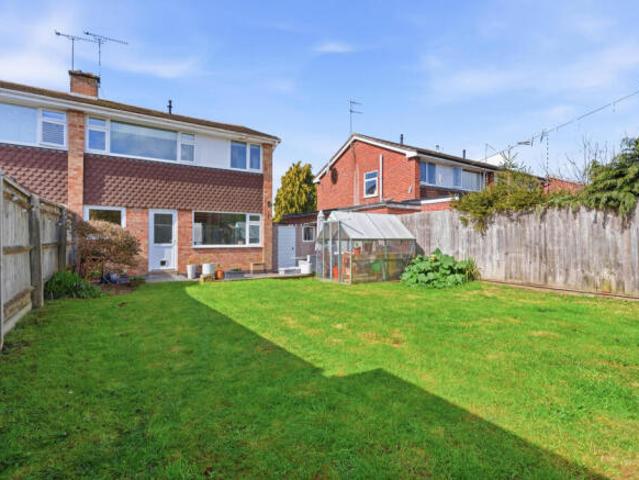 3 bedroom semi detached house for sale in Knightley Close, Leamington Spa, Cubbington, CV32