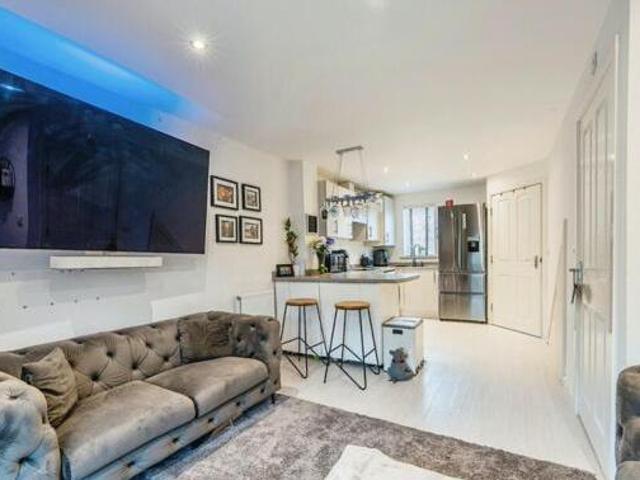 3 Bedroom Semi detached House For Sale In Lancaster
