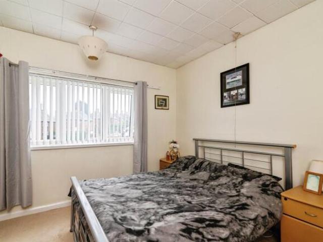 3 bedroom semi detached house for sale in Landcroft Crescent, Nottingham, NG5