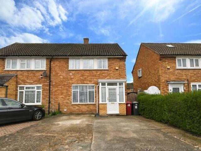3 Bedroom Semi detached House For Sale In Langley, Berkshire