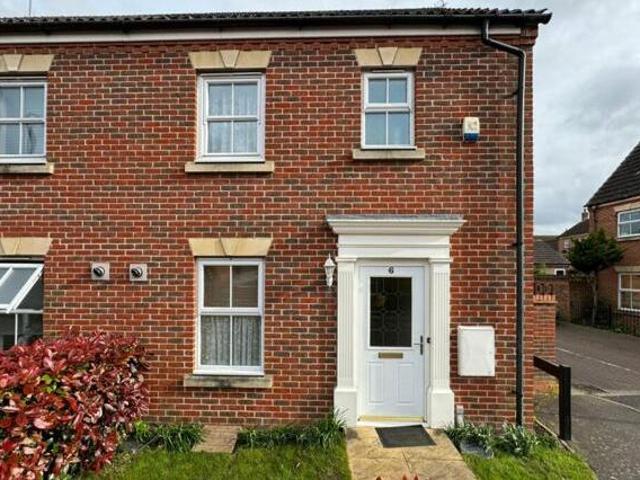 3 Bedroom Semi detached House For Sale In Langley, Berkshire