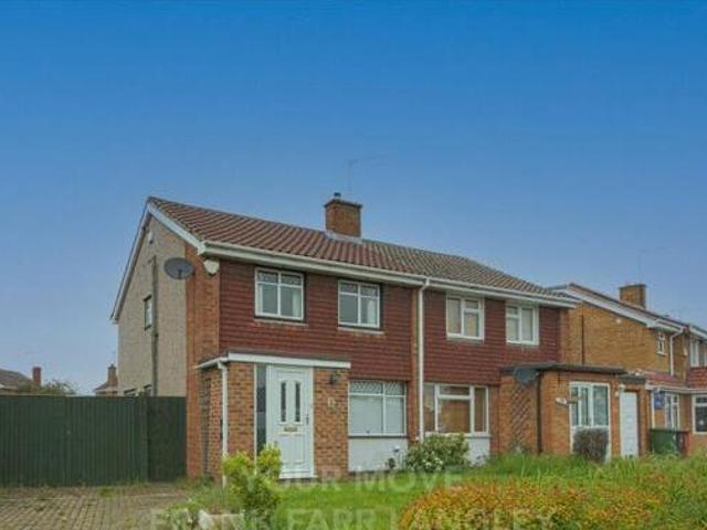 3 Bedroom Semi detached House For Sale In Langley