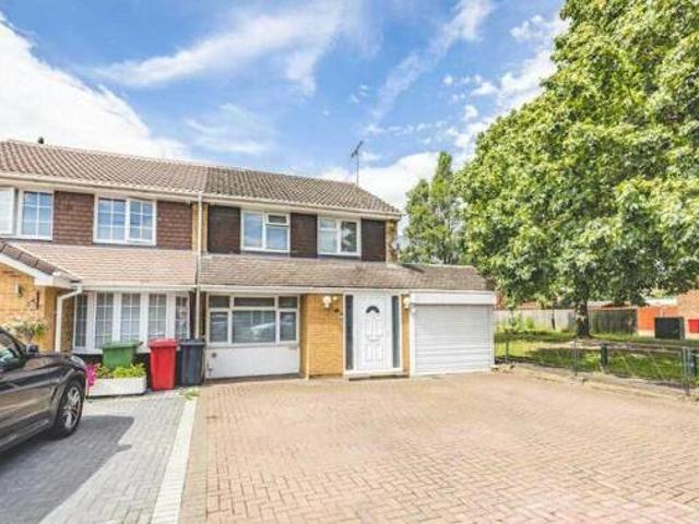 3 Bedroom Semi detached House For Sale In Langley