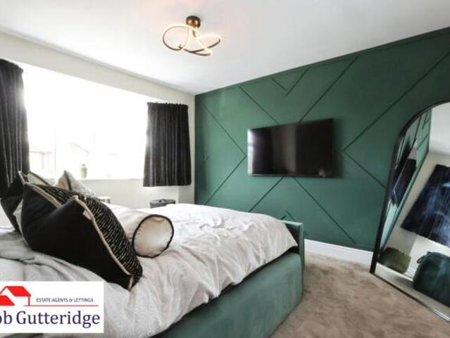 3 bedroom semi detached house for sale in Lansdowne Road, Hartshill, Stoke On Trent, ST4