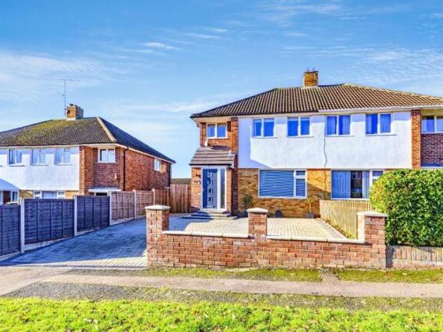3 bedroom semi detached house for sale in Larkway, Bedford, MK41 7JP, MK41