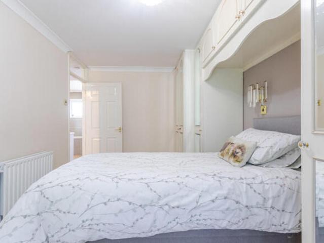 3 bedroom semi detached house for sale in Lemonfield Drive, WD25