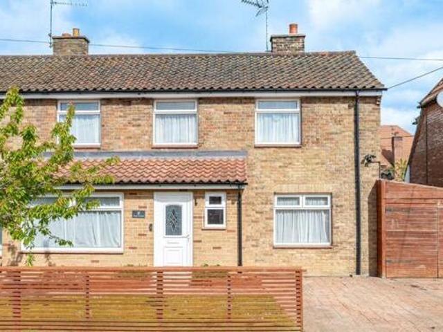3 Bedroom Semi detached House For Sale In Leaden Roding