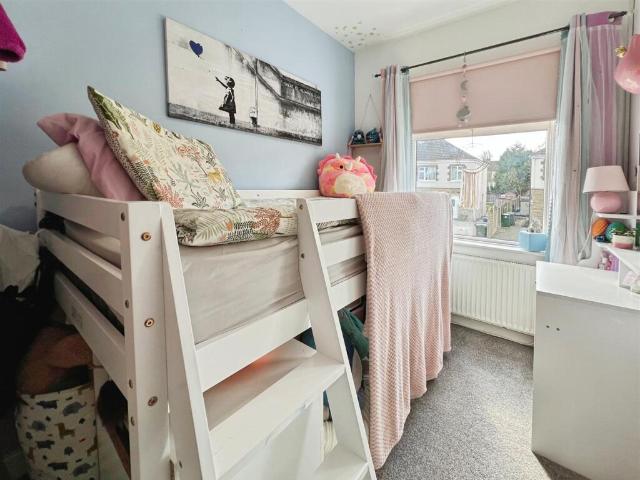 3 bedroom semi detached house for sale in Leafield Drive, Bradford, BD2 3RX, BD2