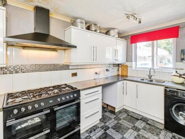 3 bedroom semi detached house for sale in Leaside Way, SOUTHAMPTON, Hampshire, SO16