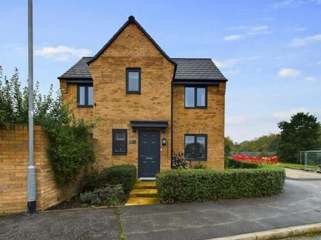 3 Bedroom Semi detached House For Sale In Leeds
