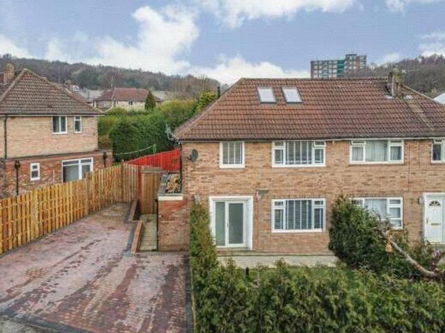 3 Bedroom Semi detached House For Sale In Leeds