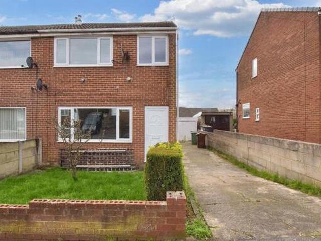 3 Bedroom Semi detached House For Sale In Leeds